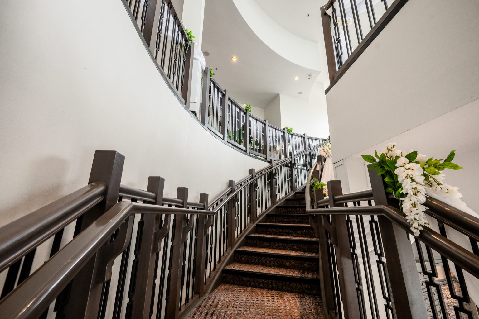 Riverside Grand – Stairs to Ballroom | Riverside Banquet Halls